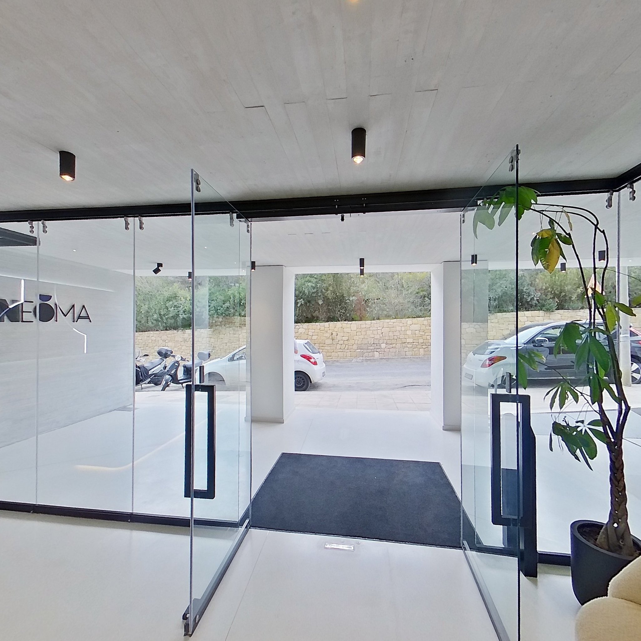 iGUIDE 3D Tour for 13 Mouson, Athina,